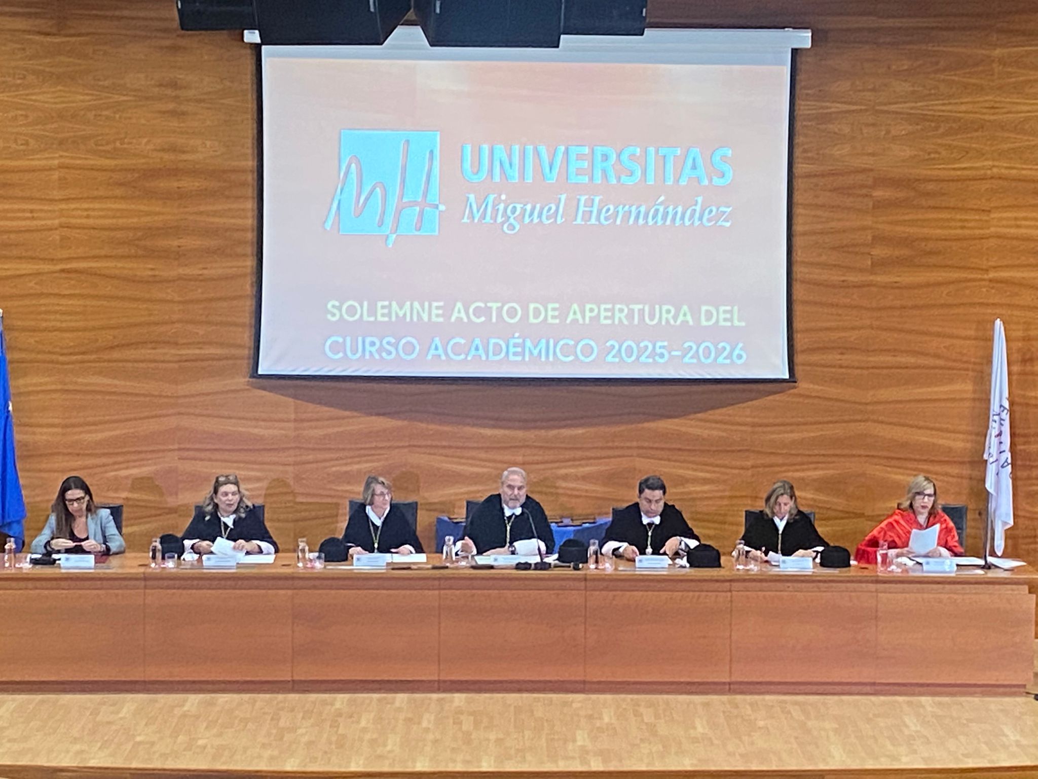 UMH - Acto de apertura del Curso Académico 2025-2026 - Excmo. Colegio de Graduados Sociales de ...
